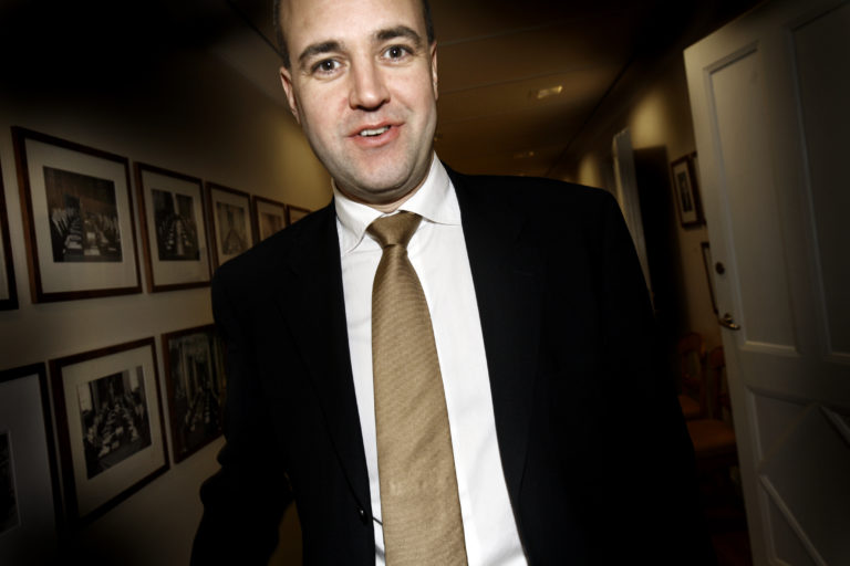 DEBATT: "Börja leda opinionen istället för att följa den"